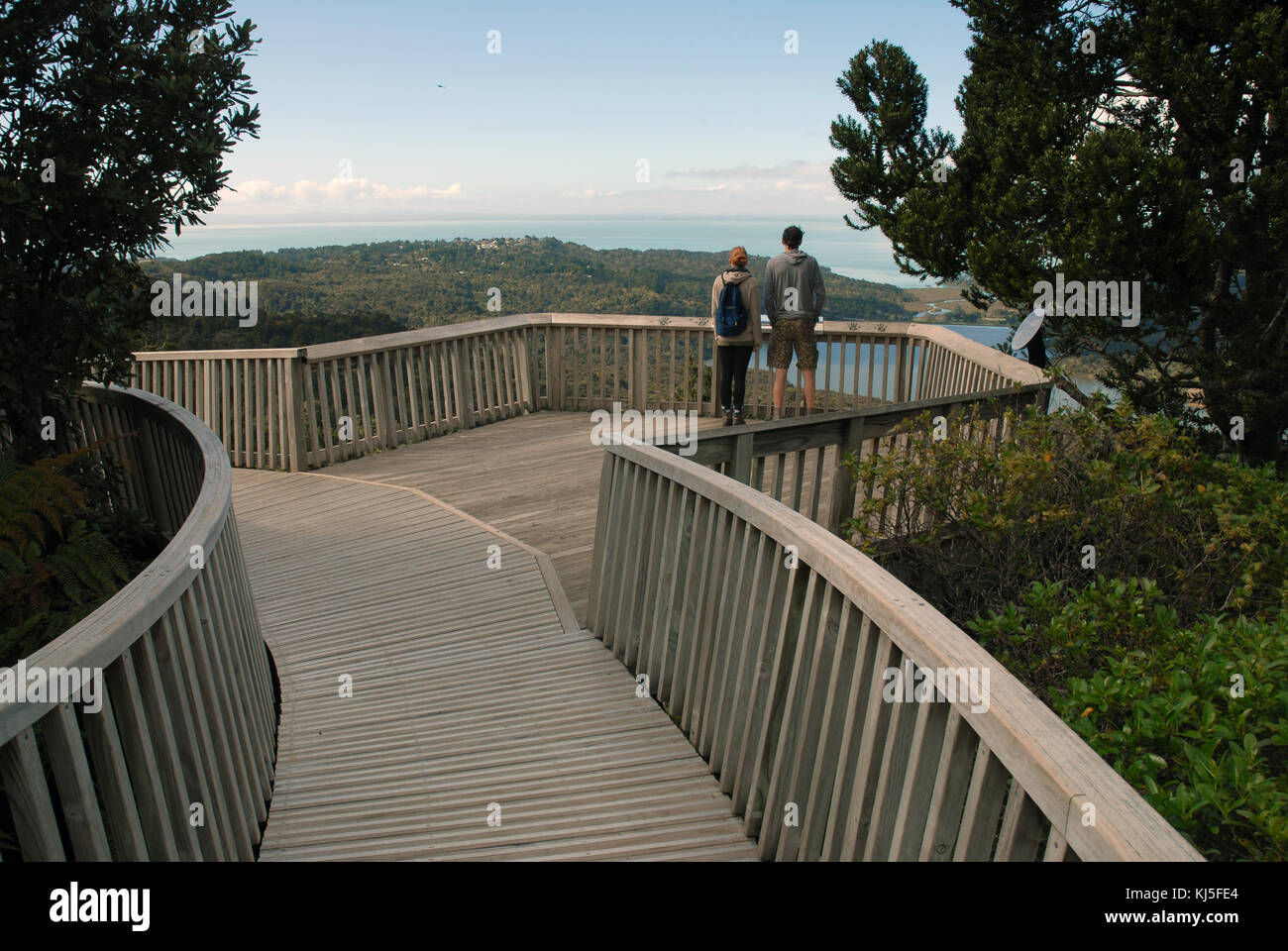 Arataki Nature Centre walk way, Arataki Visitor Centre, Waitakere ...
