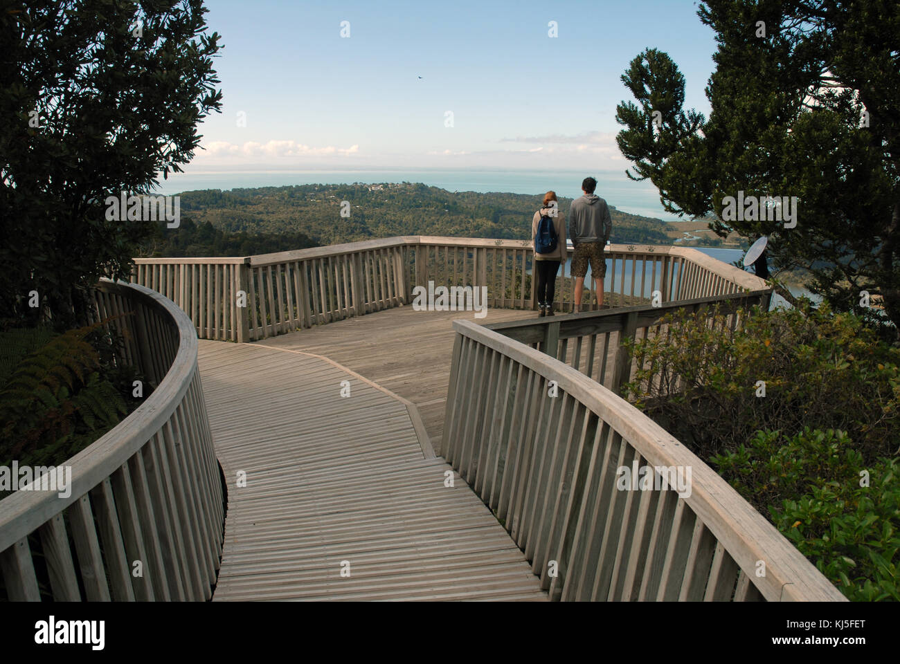 Arataki Nature Centre walk way, Arataki Visitor Centre, Waitakere ...
