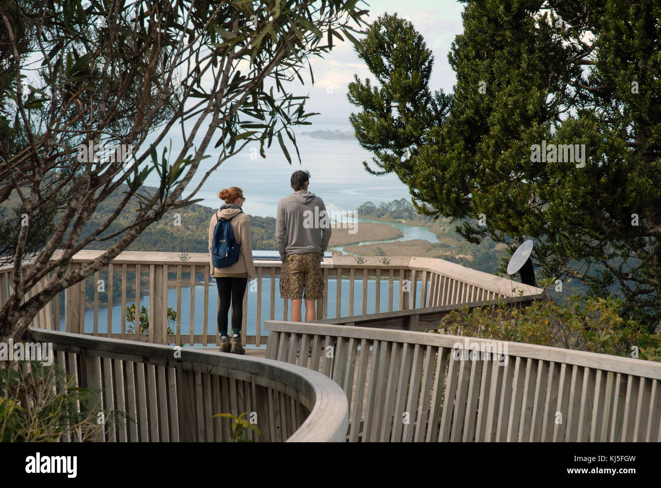 Arataki Nature Centre walk way, Arataki Visitor Centre, Waitakere ...