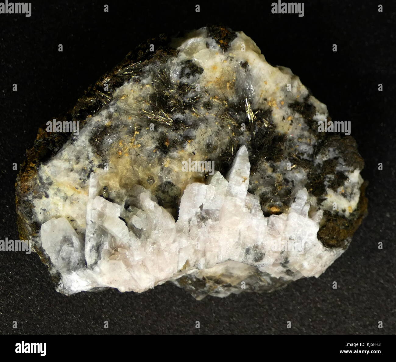 Nickel sulfide hi-res stock photography and images - Alamy