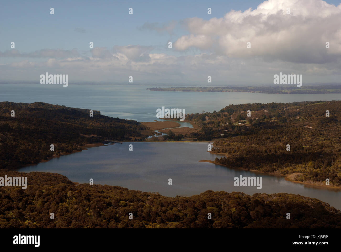 View from Arataki Nature Centre walk way, Arataki Visitor Centre ...