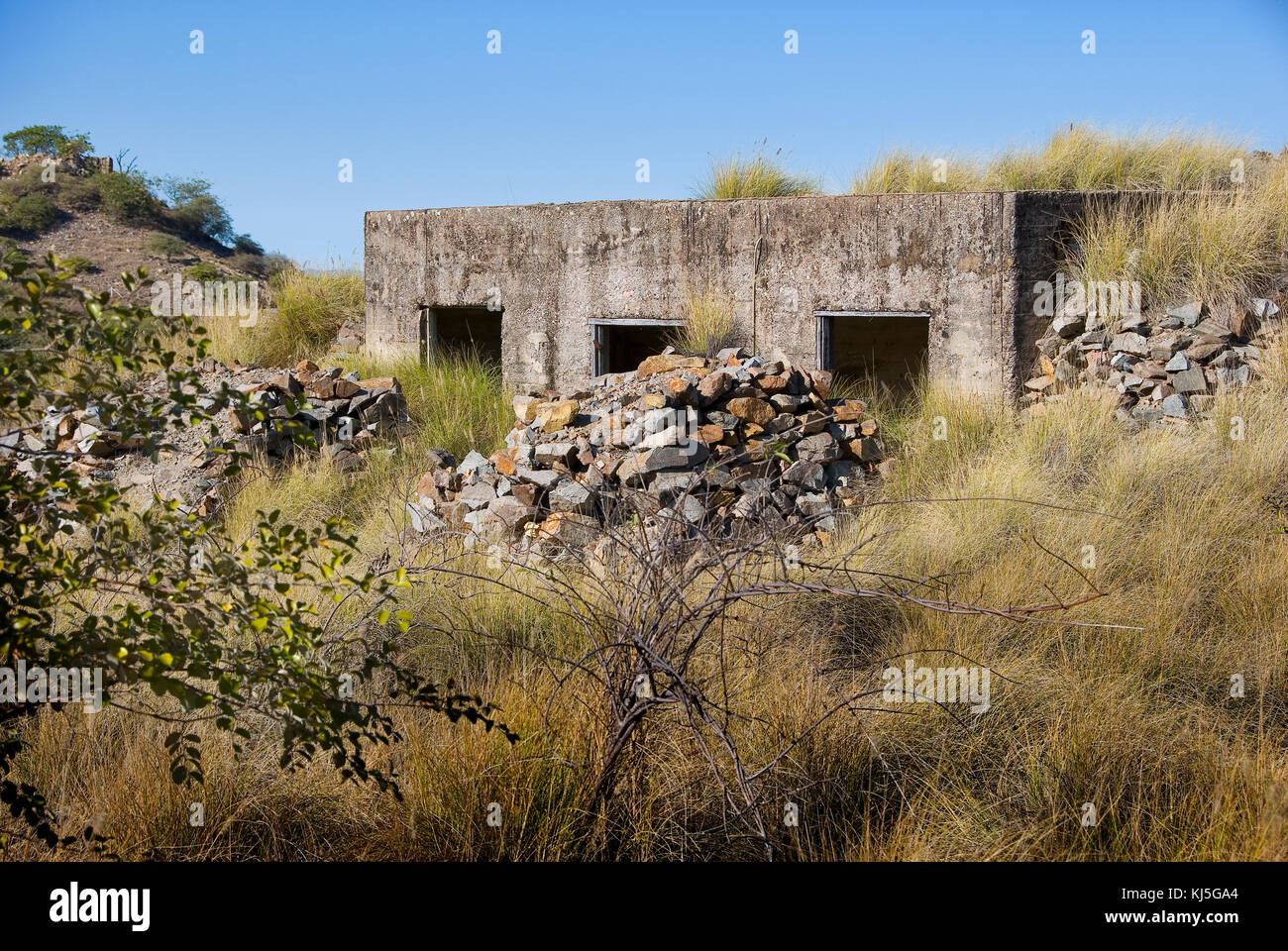 World war two concrete bunker hi-res stock photography and images - Alamy