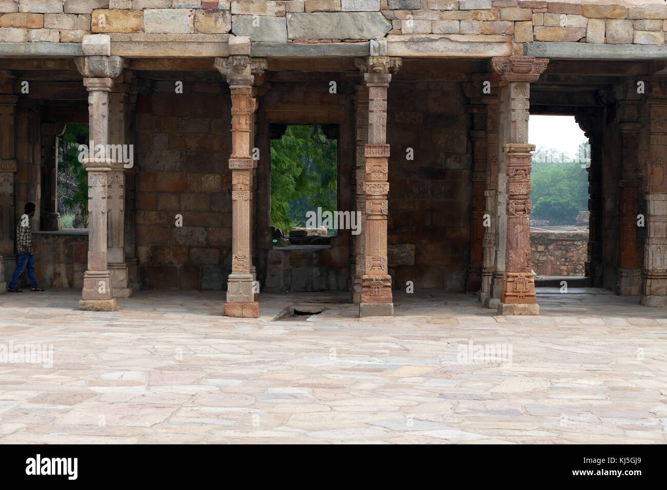 The Qutb complex is an array of monuments and buildings at Mehrauli in ...