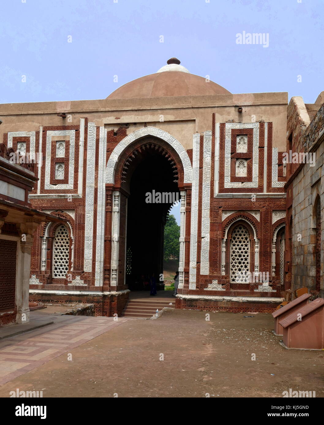 The Qutb complex is an array of monuments and buildings at Mehrauli in ...