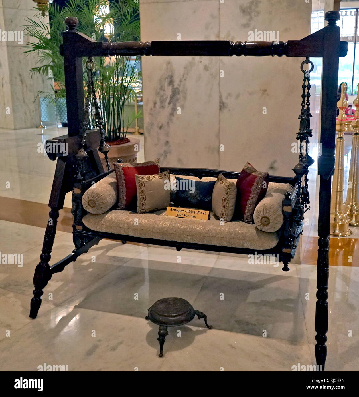 lobby and guest reception area in the Five Star, Taj Palace Hotel ...