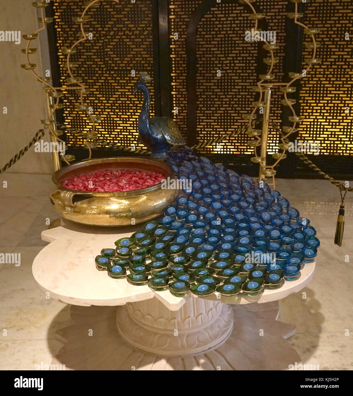 Puja worship hi-res stock photography and images - Alamy
