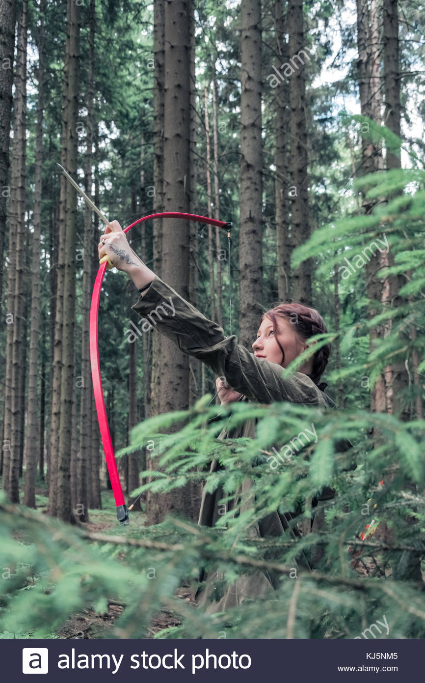 Hunting With Bow And Arrow Stock Photos & Hunting With Bow And Arrow ...