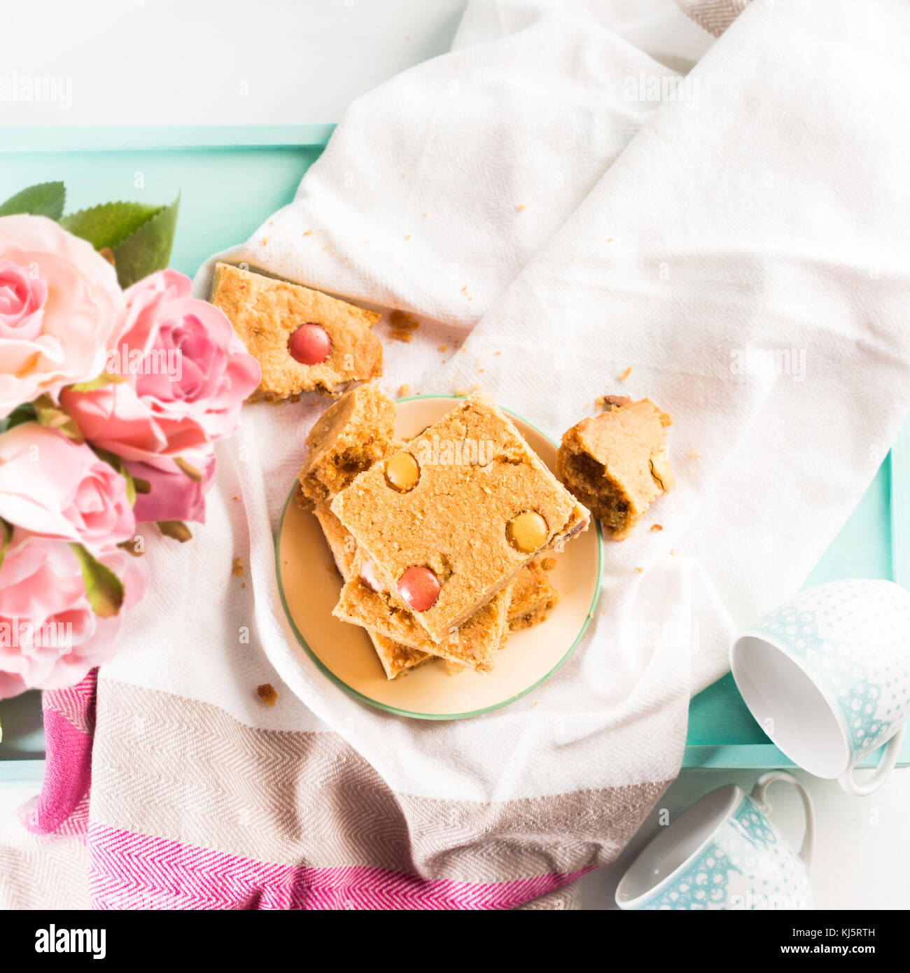 Peanut roses hi-res stock photography and images - Alamy