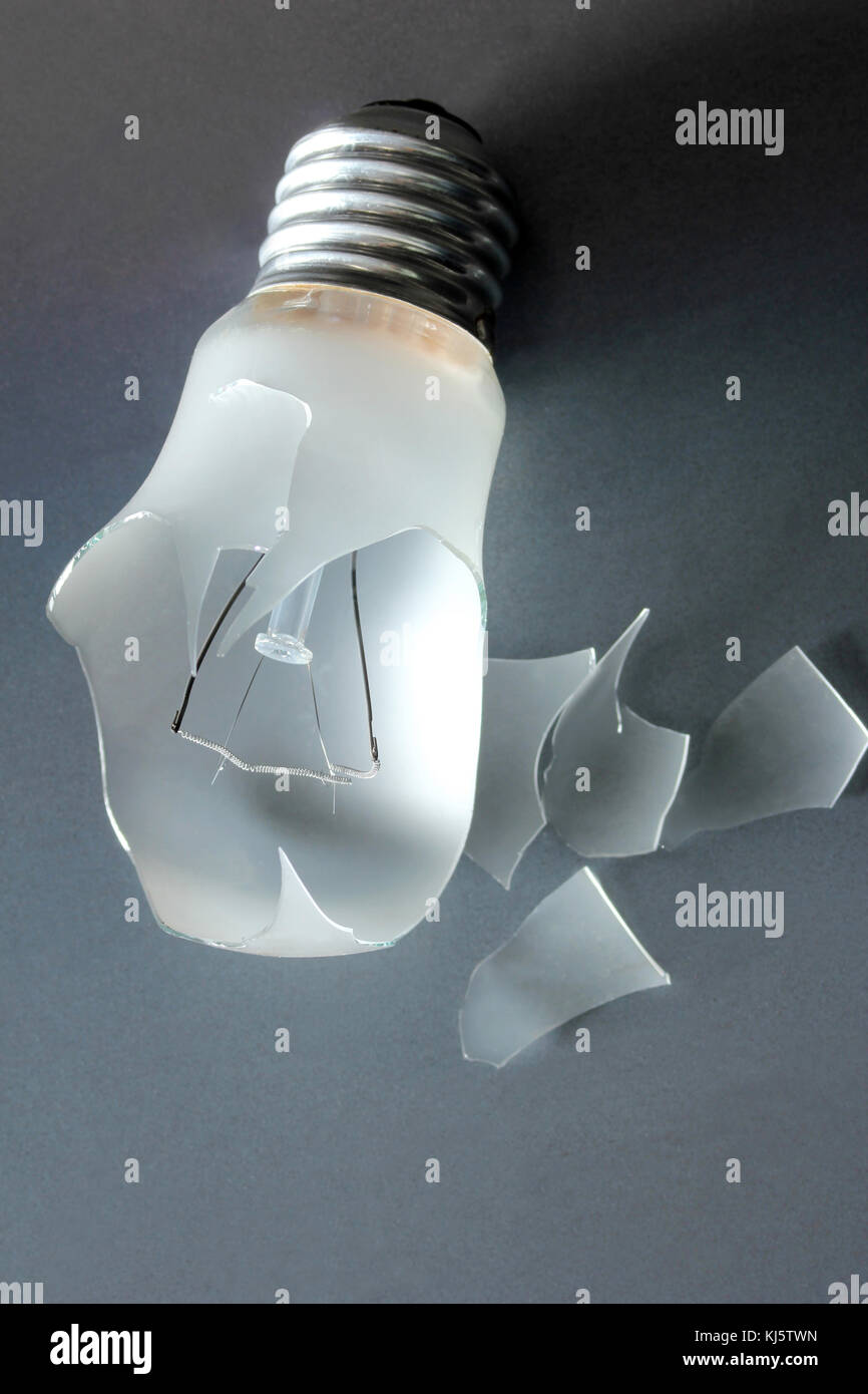 Broken art supply hi-res stock photography and images - Alamy