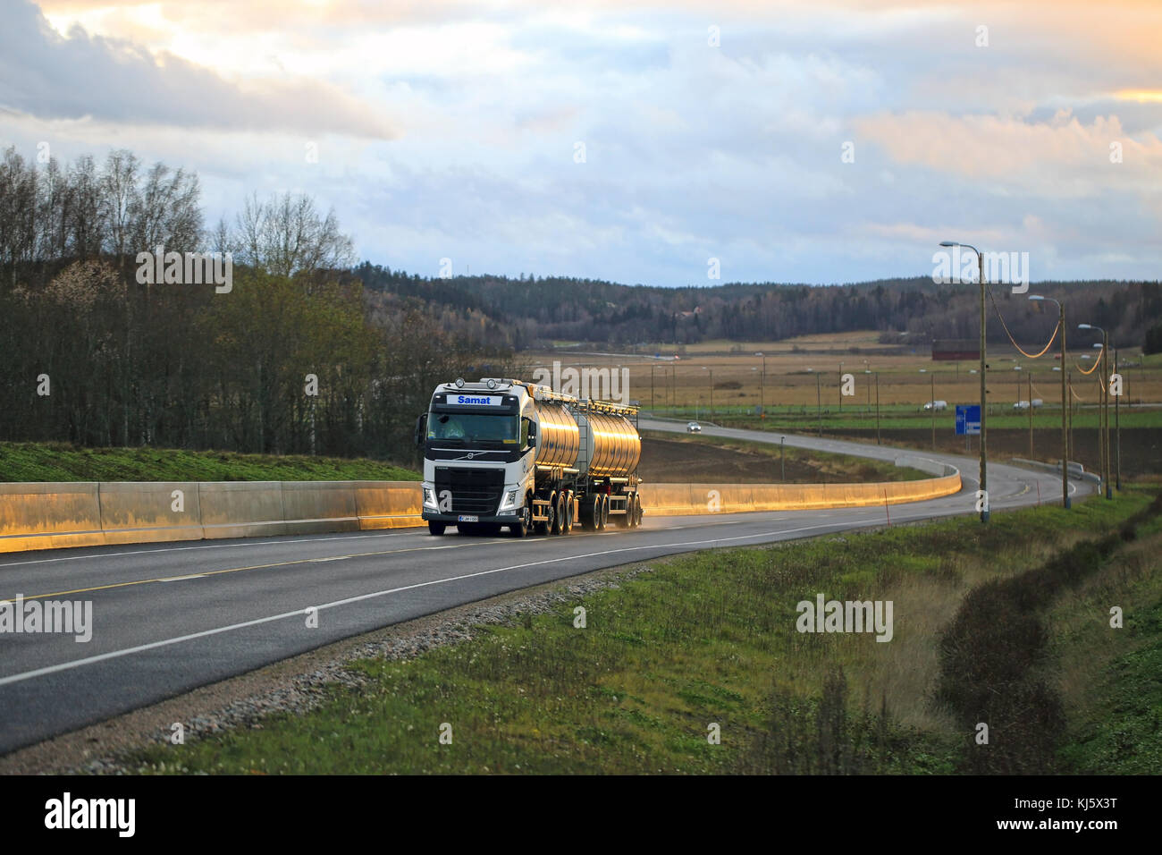 SALO, FINLAND - NOVEMBER 4, 2017: White Volvo FH tank truck of Samat ...