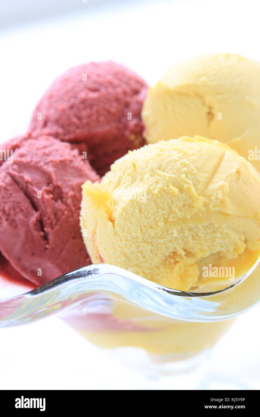 fresh ice cream Stock Photo - Alamy