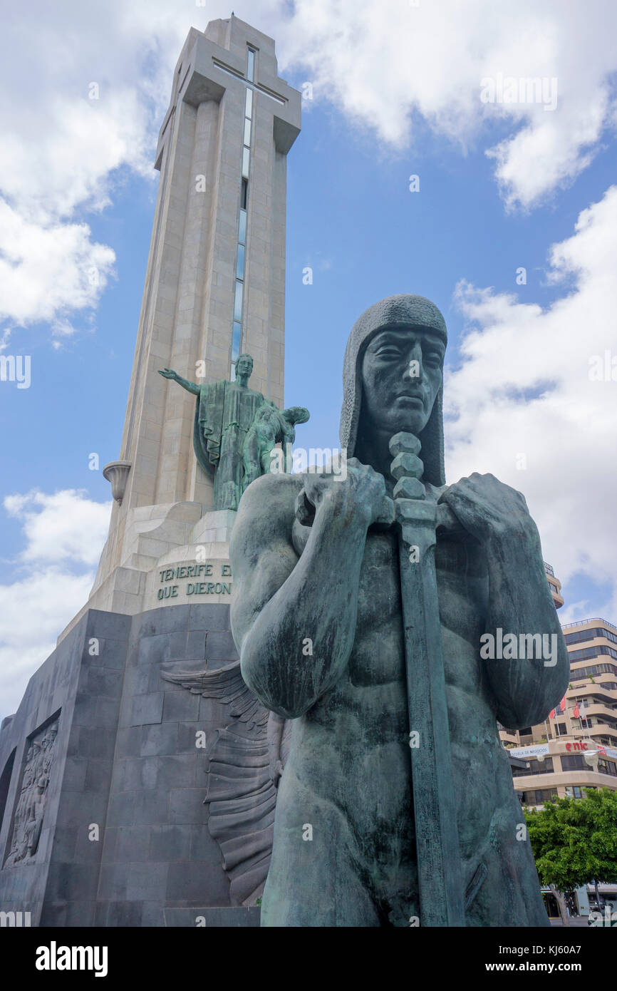 Warrior monument, Monumento a los Caidos, Plaza de Espana, Santa Cruz ...