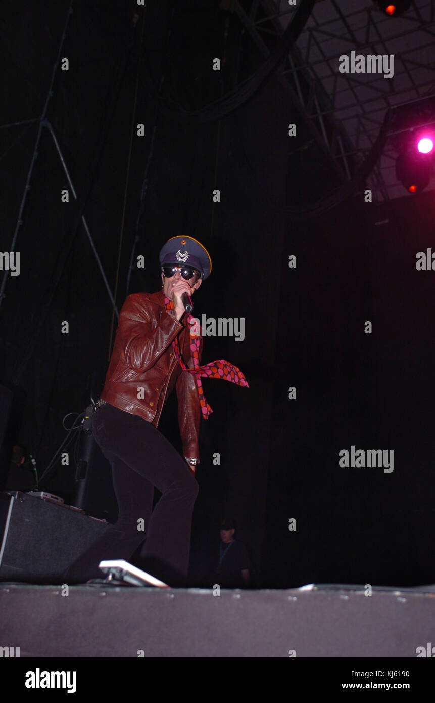 Scott weiland duff mckagan hi-res stock photography and images - Alamy