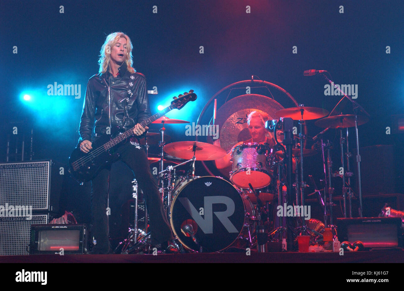 WEST PALM BEACH, FL - MAY 25: Velvet Revolver live in concert on the ...