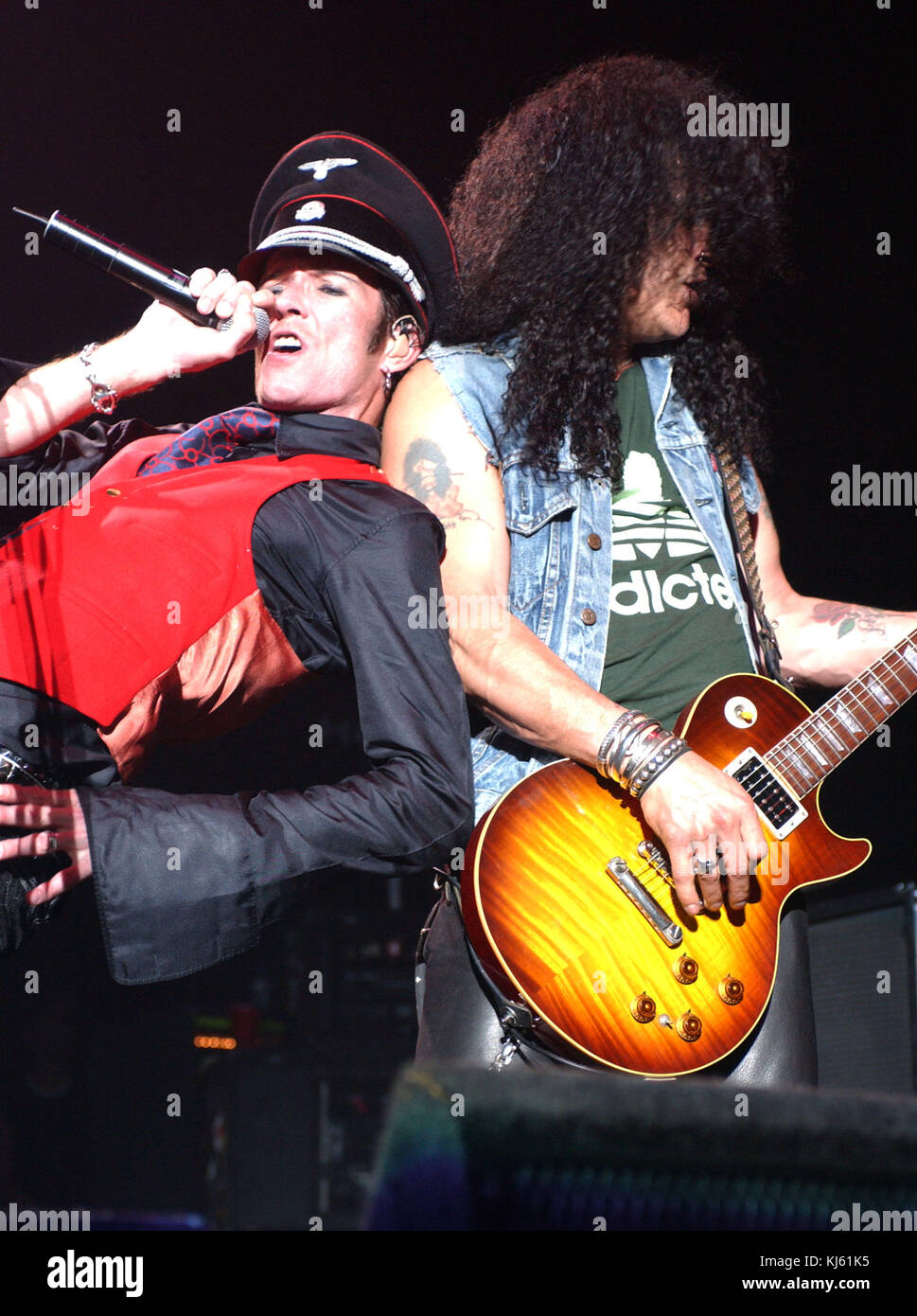 WEST PALM BEACH, FL - MAY 25: Velvet Revolver live in concert on the ...
