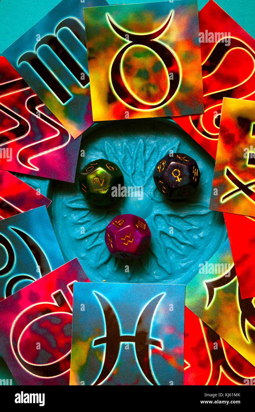 objects for astrology and divination concept Stock Photo - Alamy