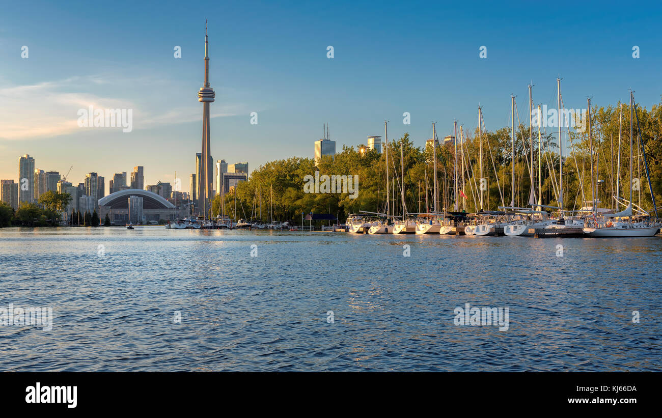 Panorama of toronto skyline hi-res stock photography and images - Alamy