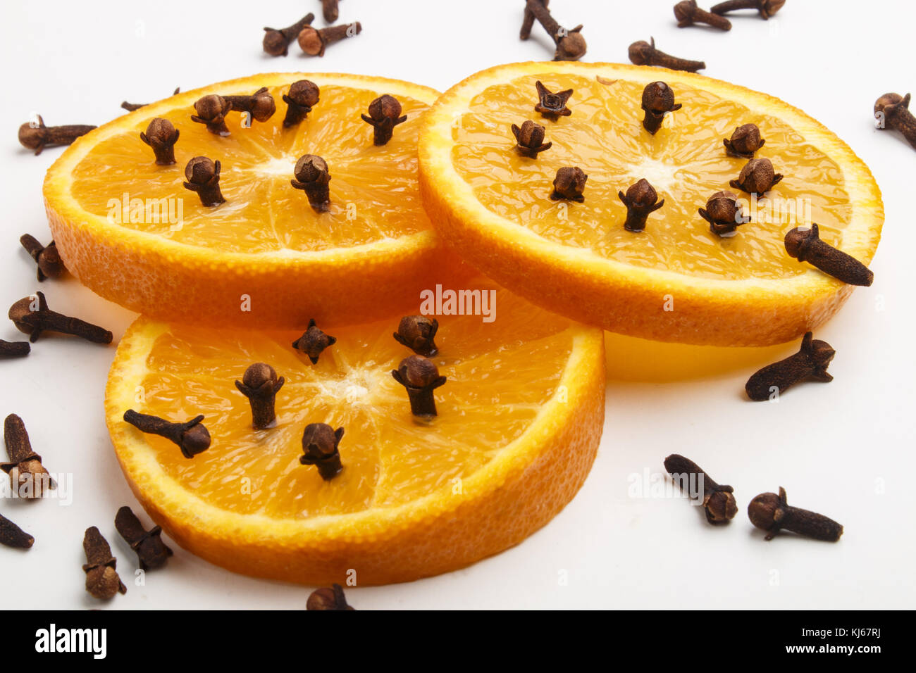 Orange cloves slices decoration hi-res stock photography and images - Alamy