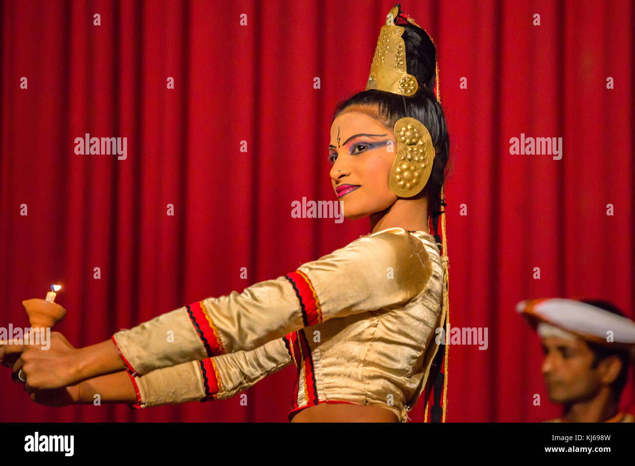 Kandyan dancer hi-res stock photography and images - Alamy