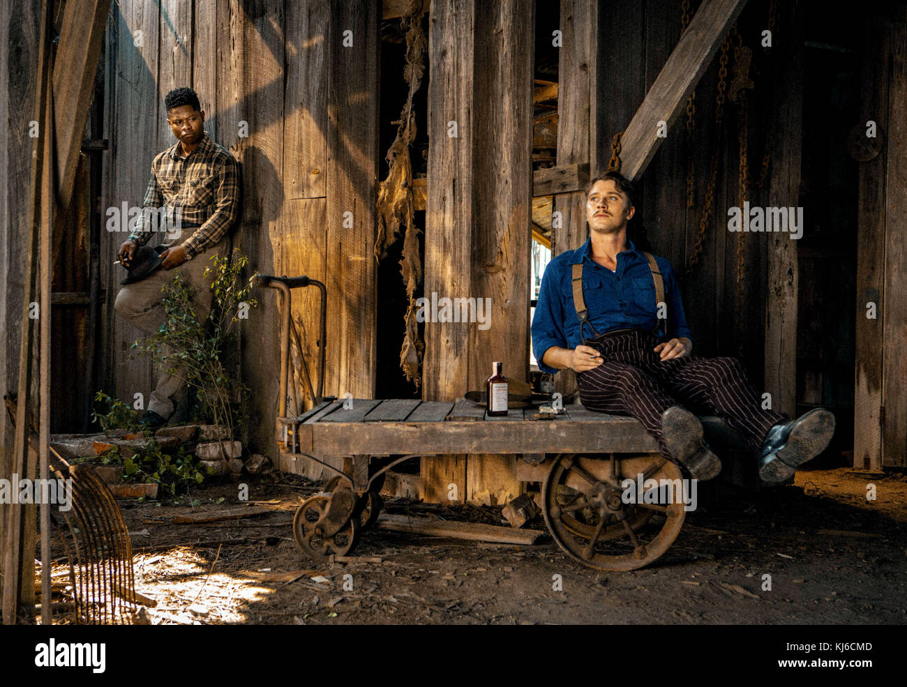MUDBOUND, from left, Jason Mitchell, Garrett Hedlund, 2017. ph: Steve ...
