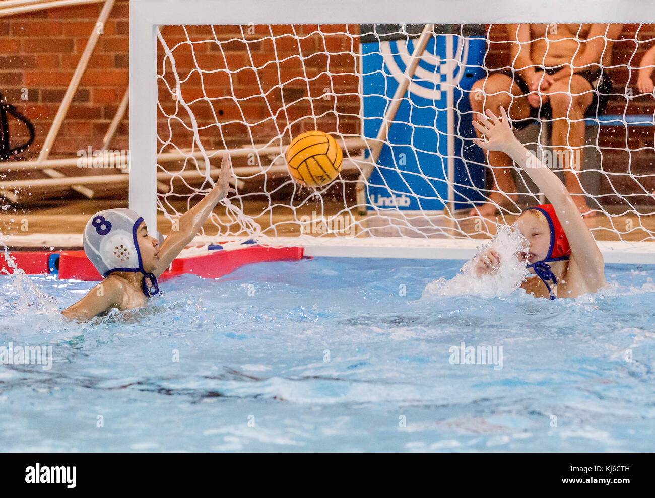 Kids playing water polo hi-res stock photography and images - Alamy