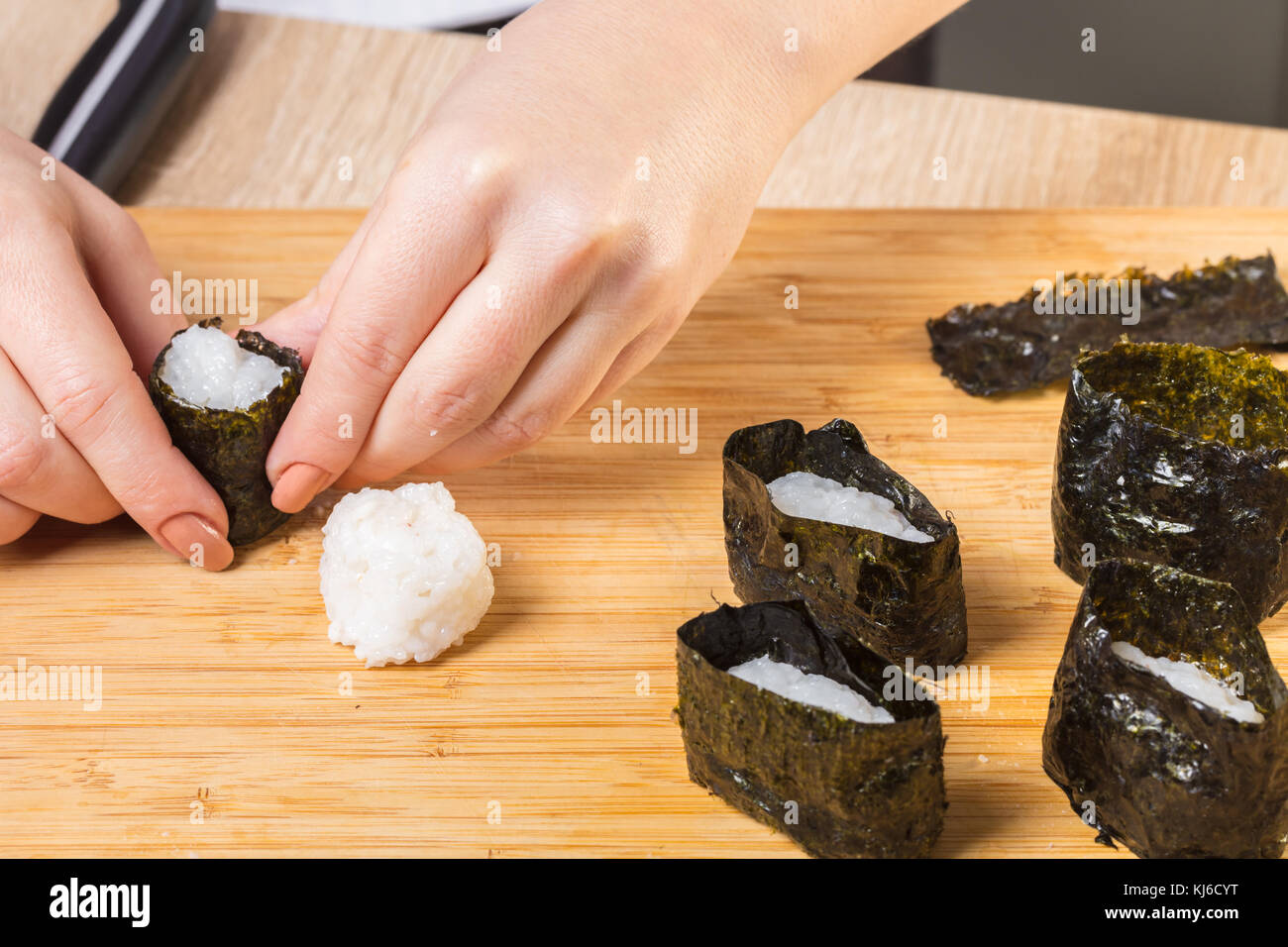 Woman chef sushi japan hi-res stock photography and images - Alamy