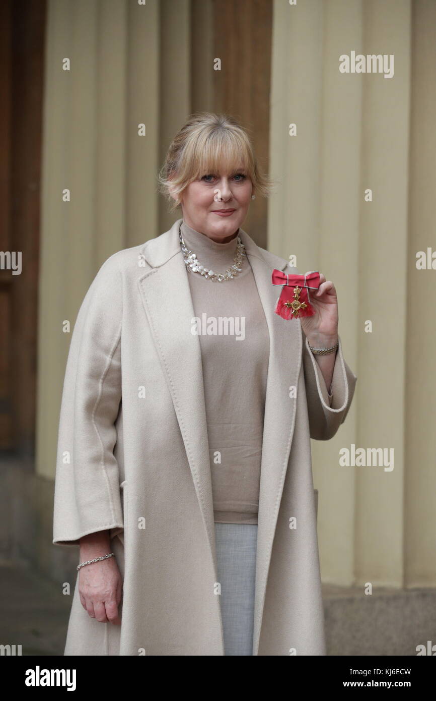 Sarah lancashire actress hi-res stock photography and images - Alamy