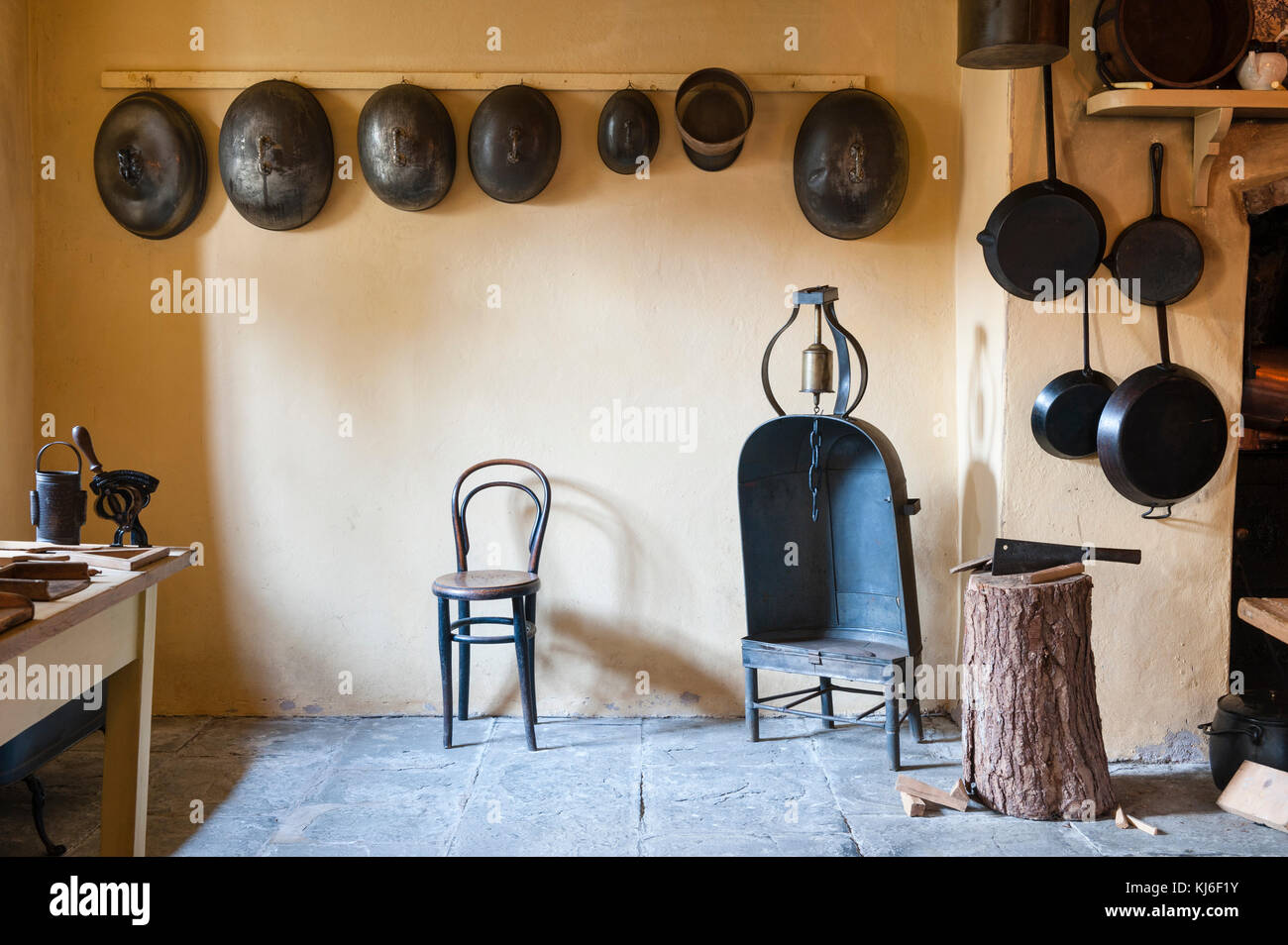 Victorian oven hi-res stock photography and images - Alamy