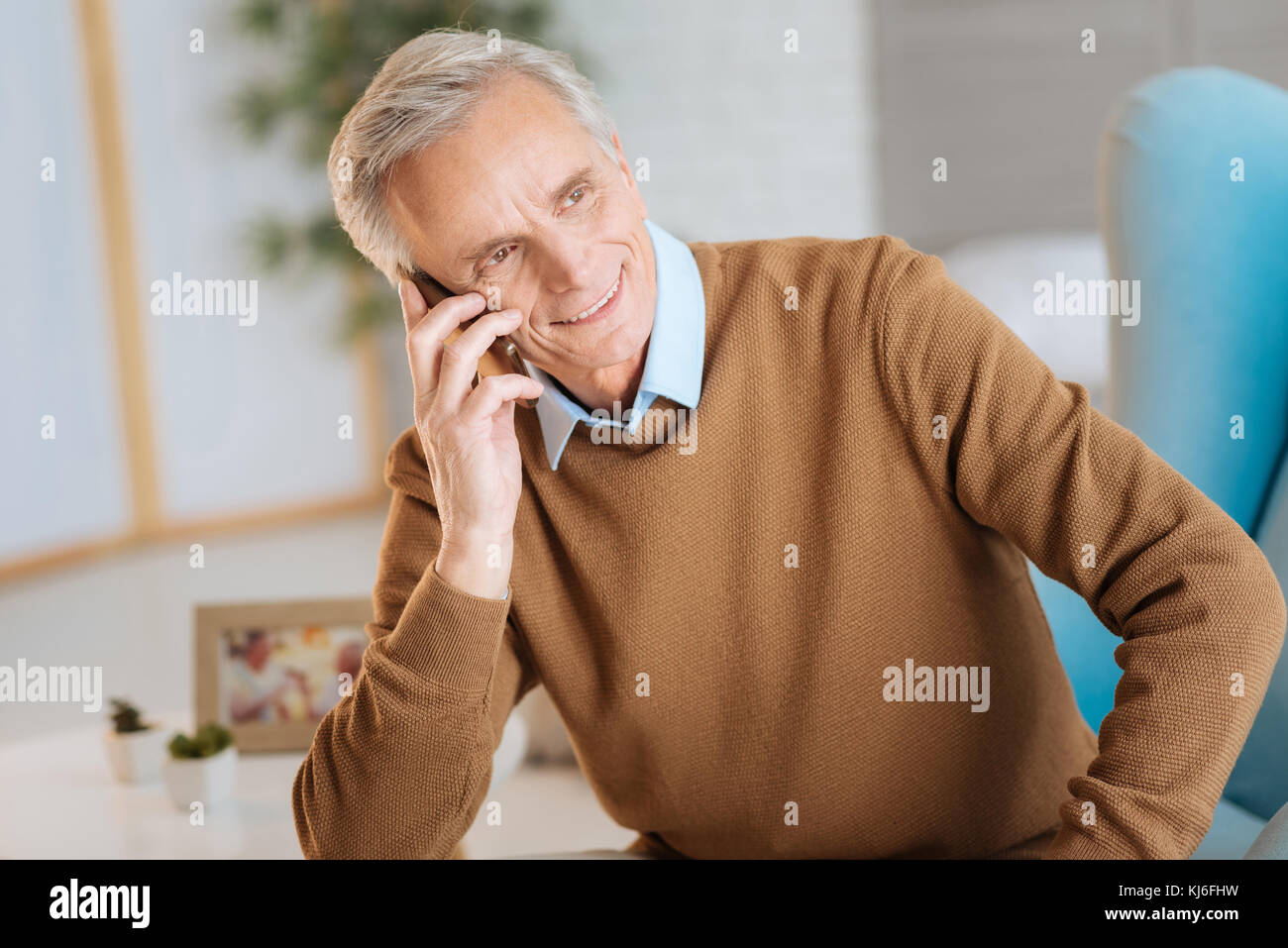 Elderly gentleman talking on hi-res stock photography and images - Alamy