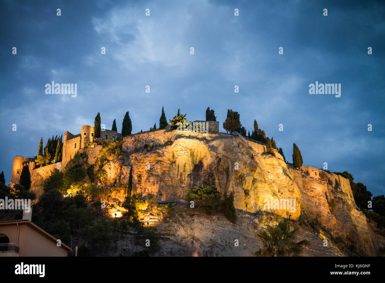 Cassis castle hi-res stock photography and images - Alamy