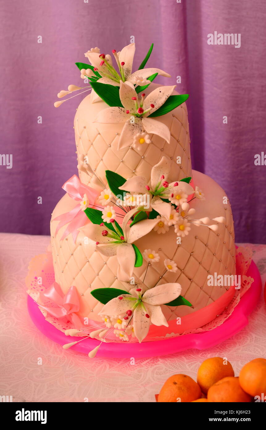 Traditional wedding bread on the table. Wedding table with sweet ...
