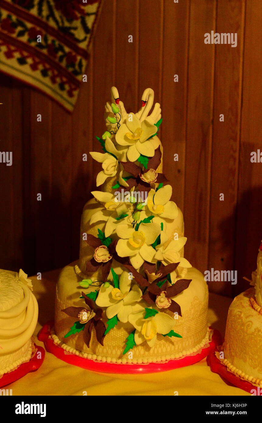 Traditional wedding bread on the table. Wedding table with sweet ...