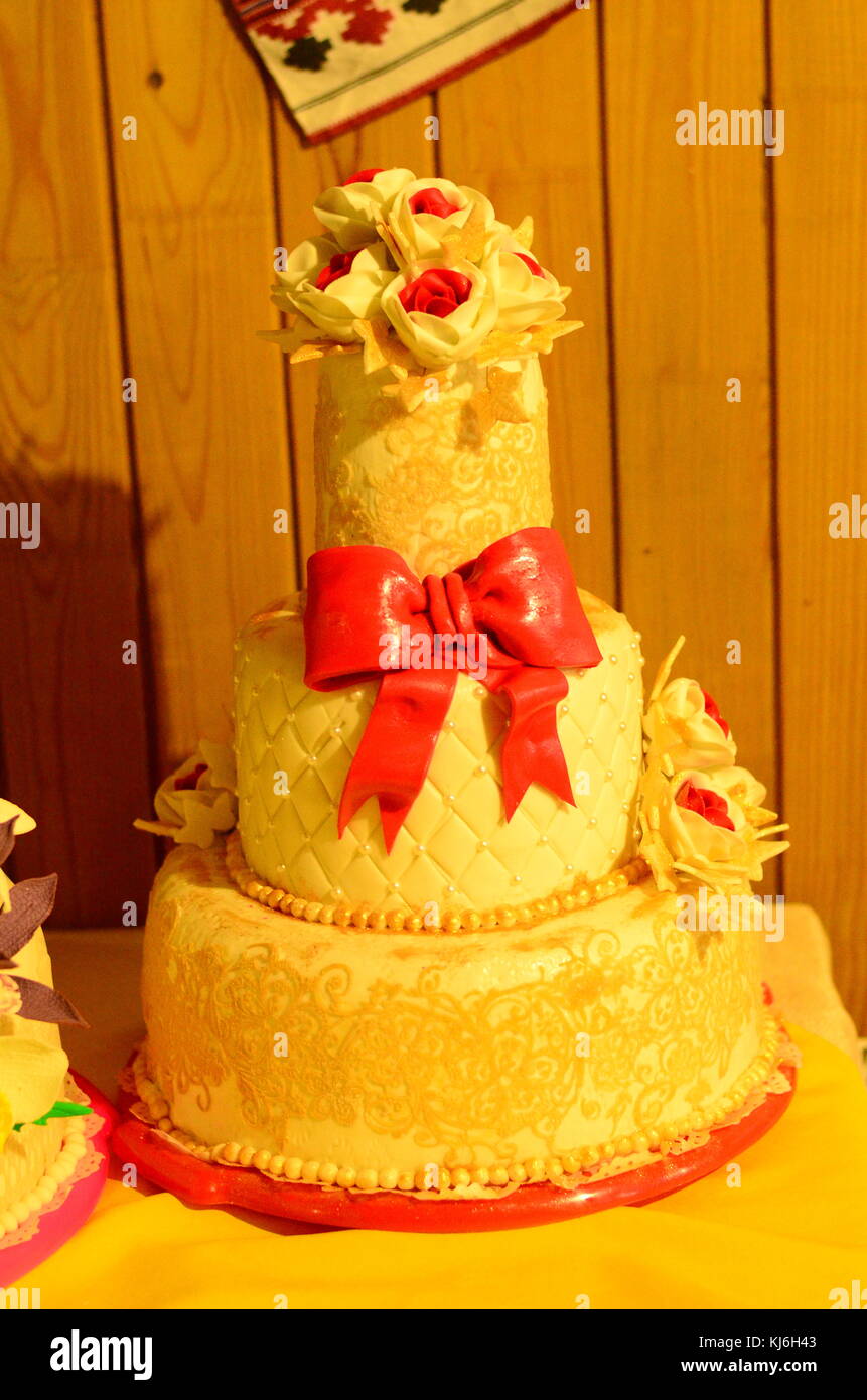 Traditional wedding bread on the table. Wedding table with sweet ...