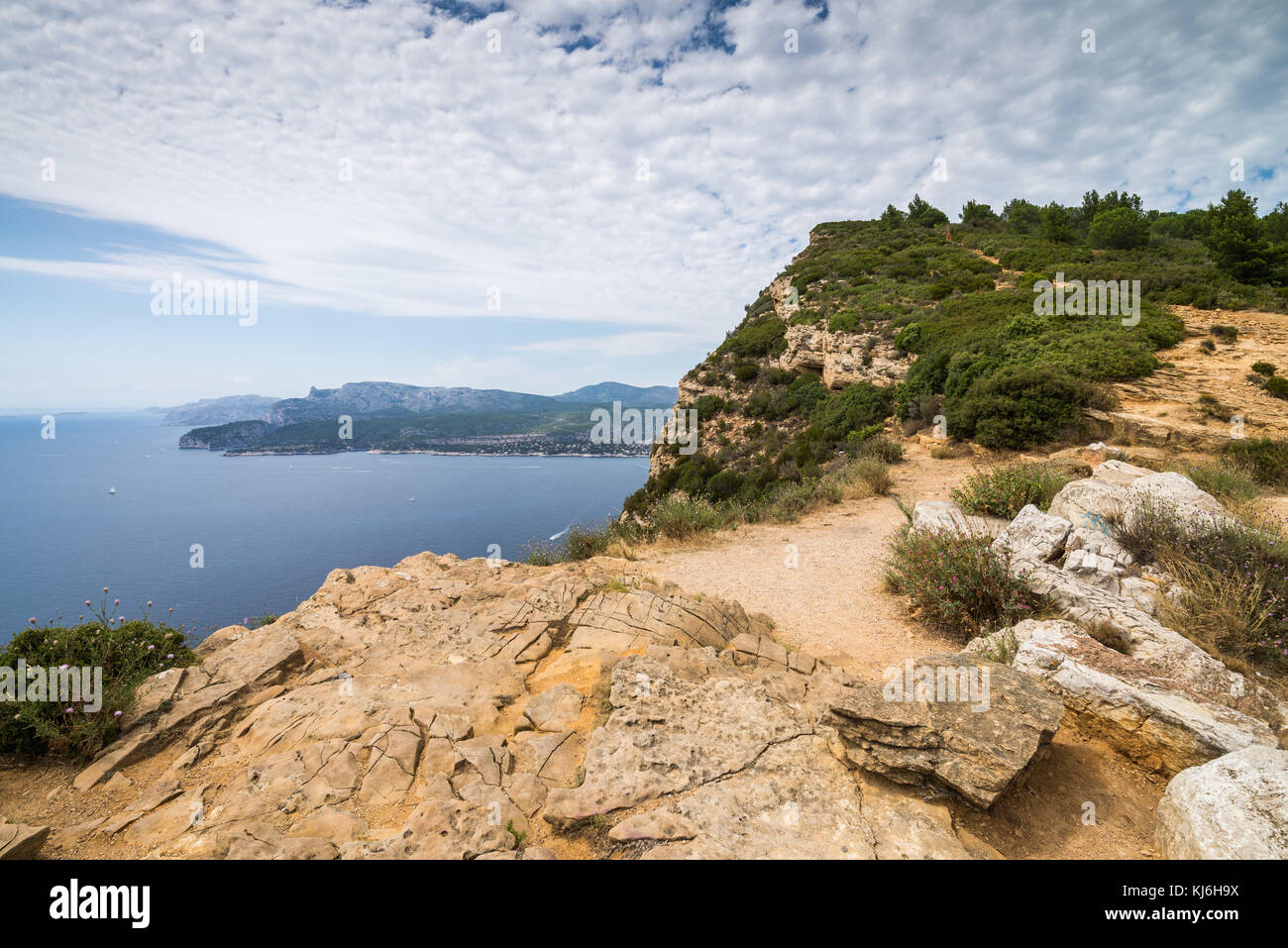 Aerial view of the landscape and Cassis, Provence, France, Europe Stock ...