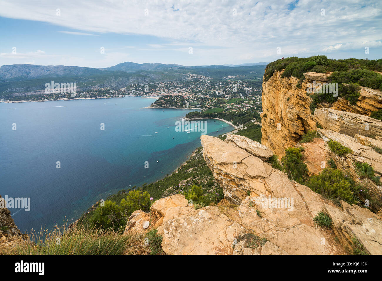 Aerial view of the landscape and Cassis, Provence, France, Europe Stock ...