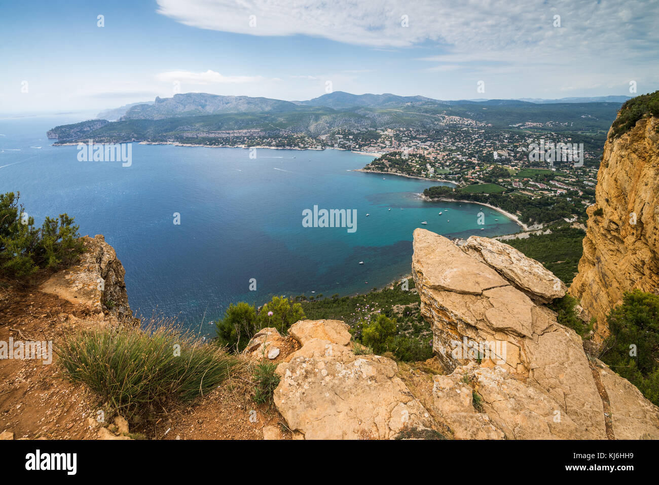 Aerial view of the landscape and Cassis, Provence, France, Europe Stock ...