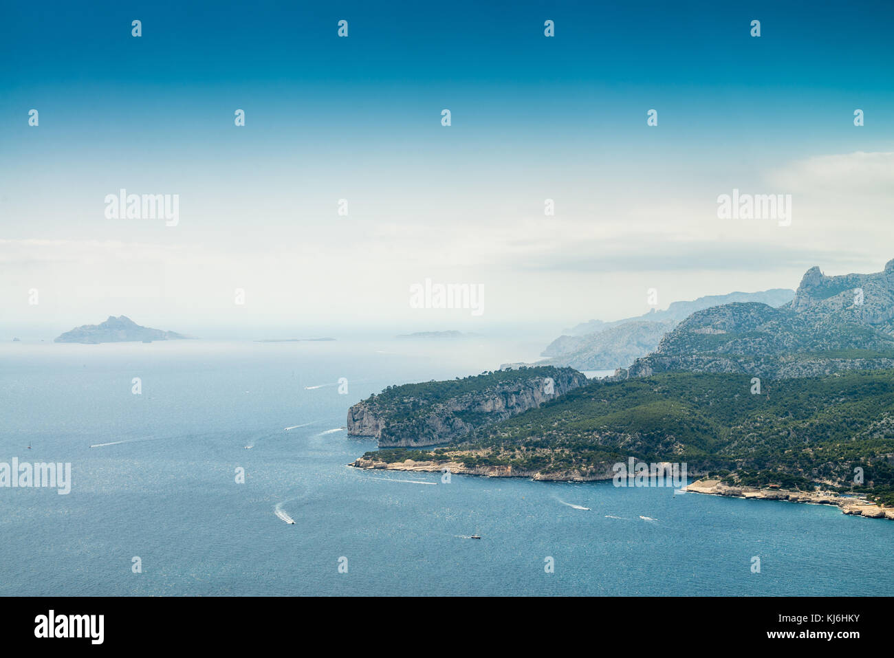 Aerial view of the landscape and Cassis, Provence, France, Europe Stock ...