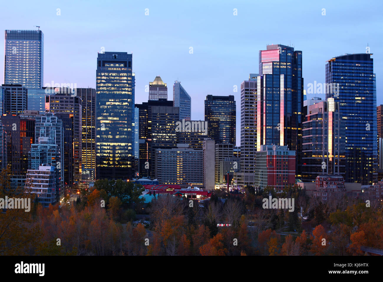 Calgary skyline night bow hi-res stock photography and images - Alamy