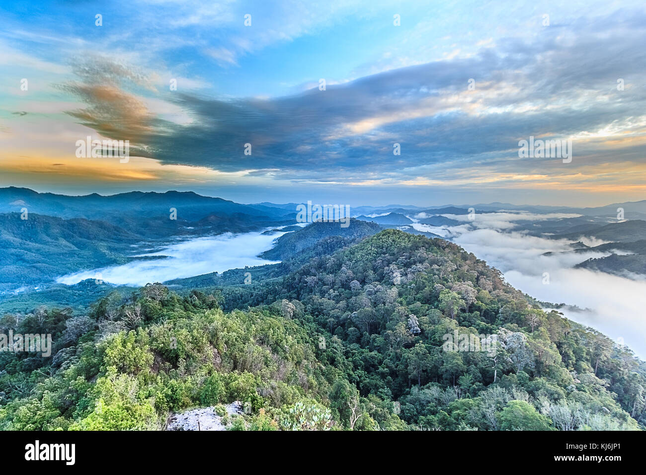 Sea of mist with sunshine Stock Photo - Alamy