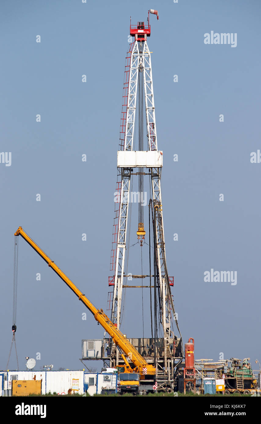 Rig machinery hi-res stock photography and images - Alamy