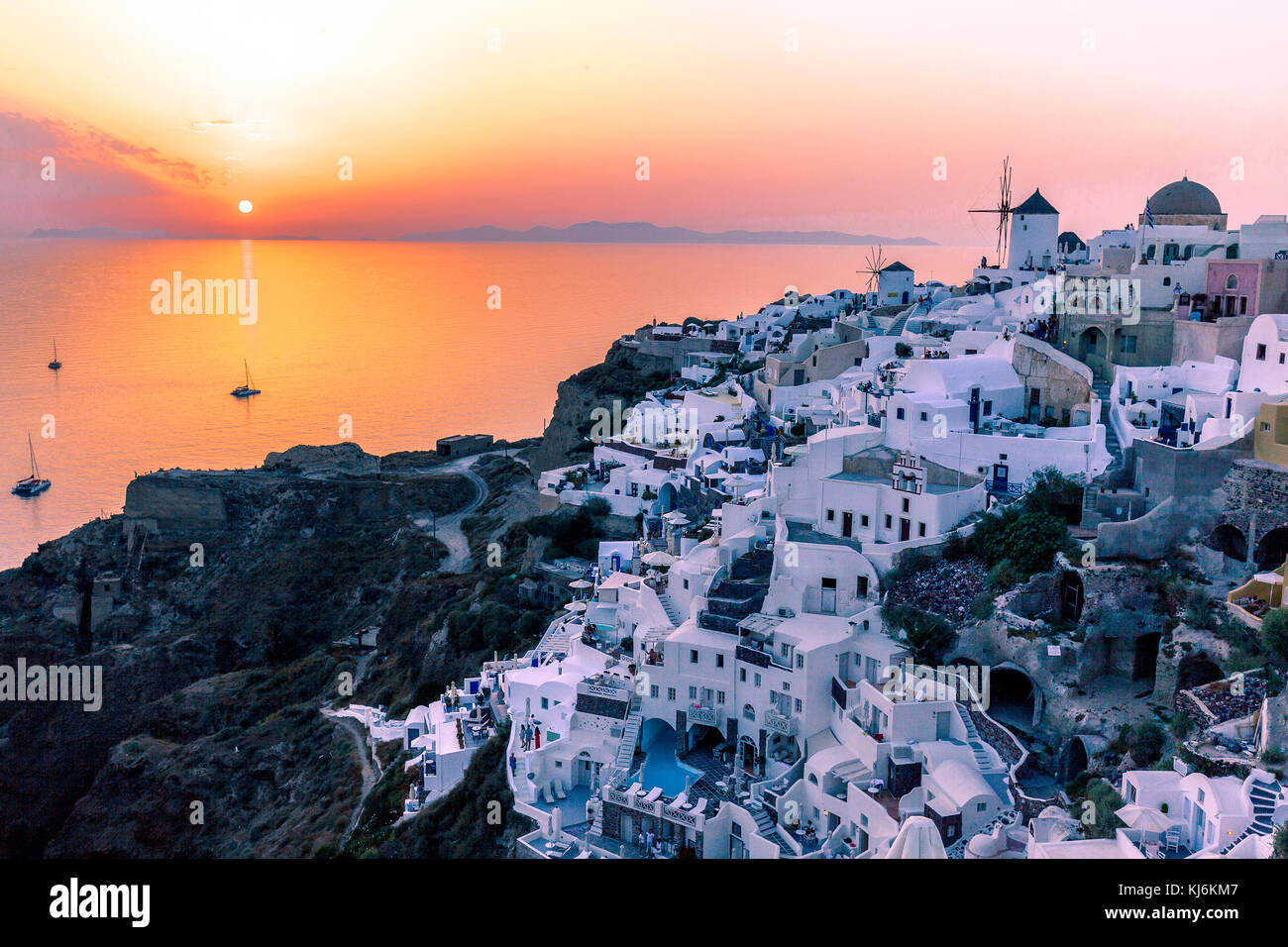 Oia in santorini hi-res stock photography and images - Alamy