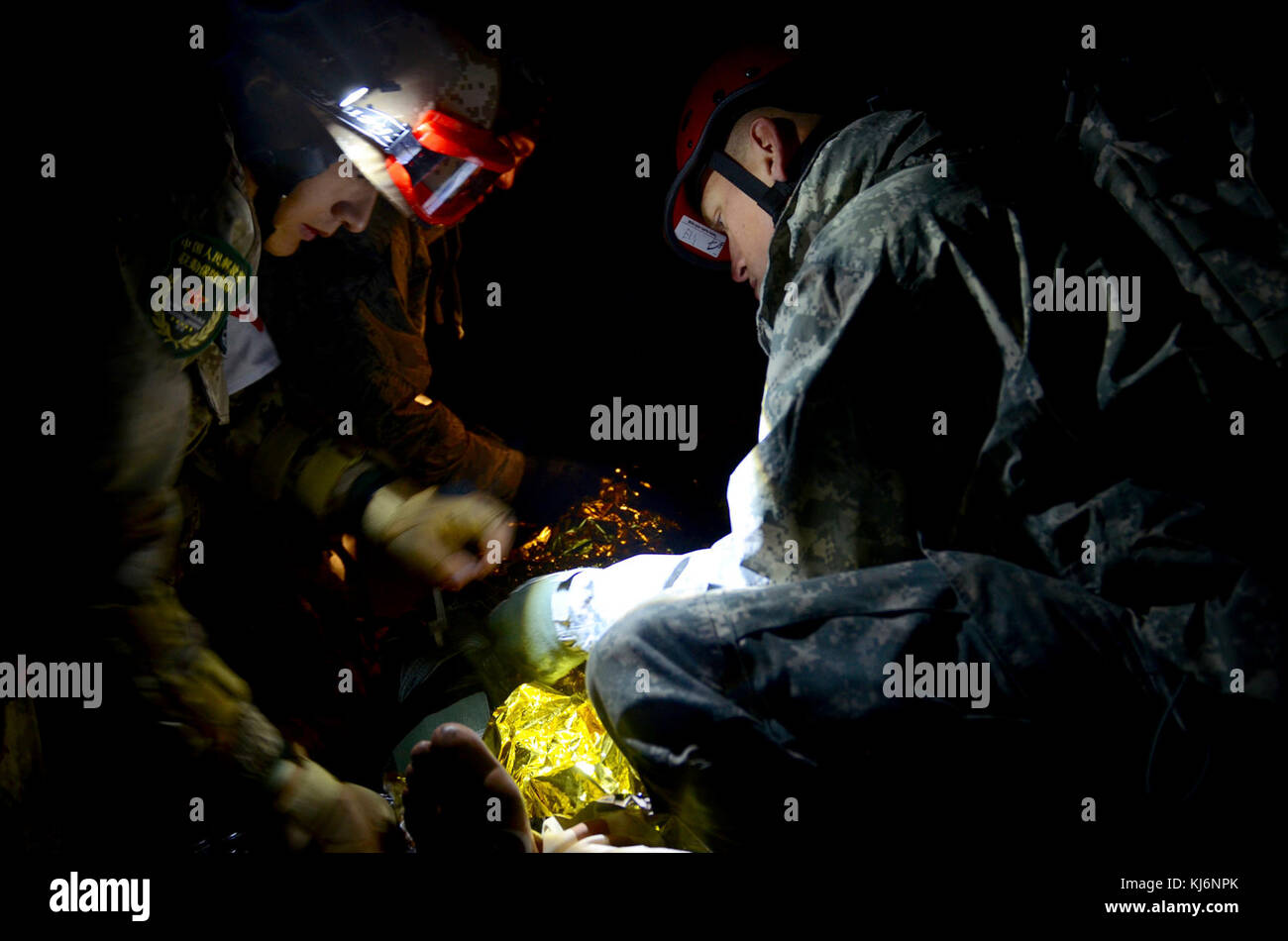 Soldiers from the People’s Liberation Army (PLA) and the Oregon Army ...