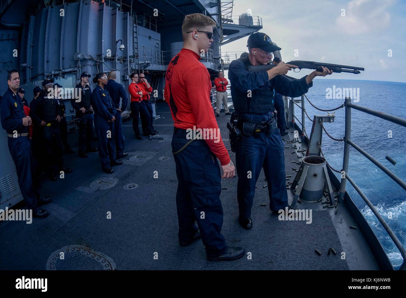 SOUTH CHINA SEA (Nov. 18, 2017) Gunner’s Mate 2nd Class Logan Gregory ...