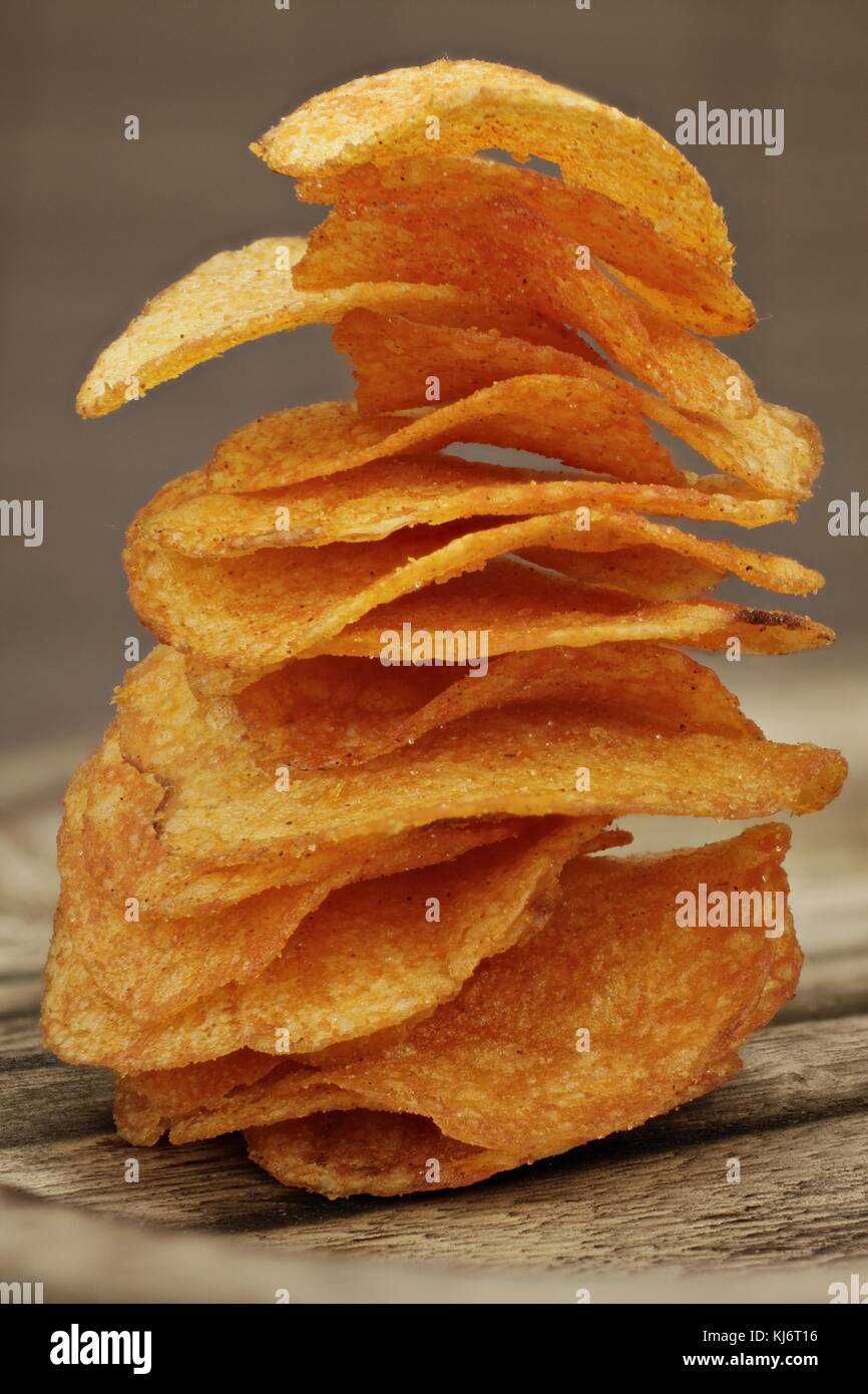 Row of potato chips hi-res stock photography and images - Alamy