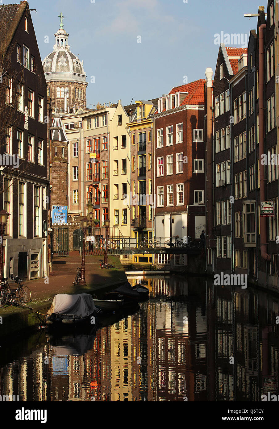 Amsterdam centre street hi-res stock photography and images - Alamy