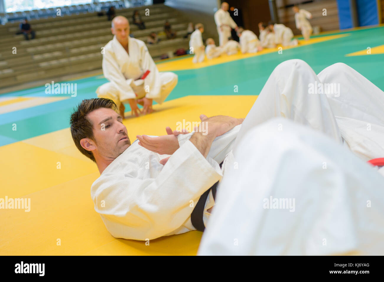 people in training judo class Stock Photo - Alamy