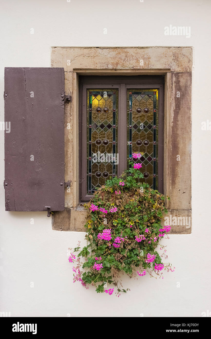 Middle ages architecture hi-res stock photography and images - Alamy