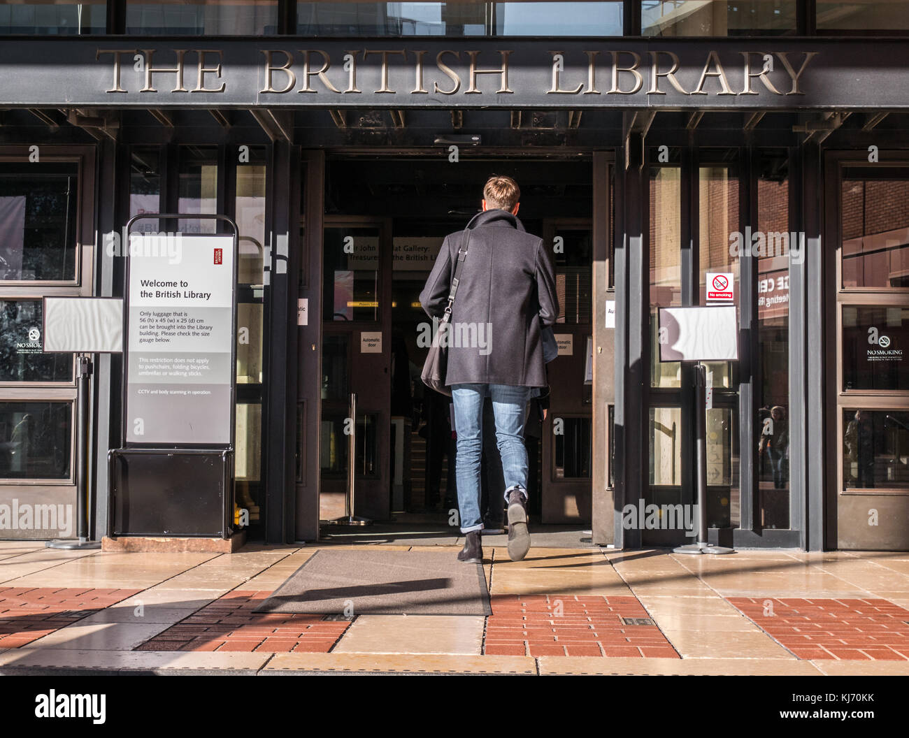 Library visitor hi-res stock photography and images - Alamy