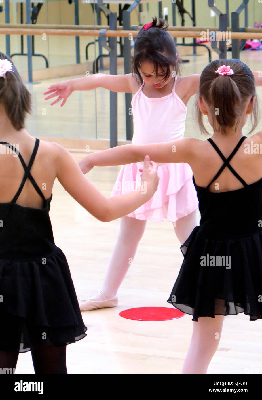 Child ballerina posing hi-res stock photography and images - Alamy