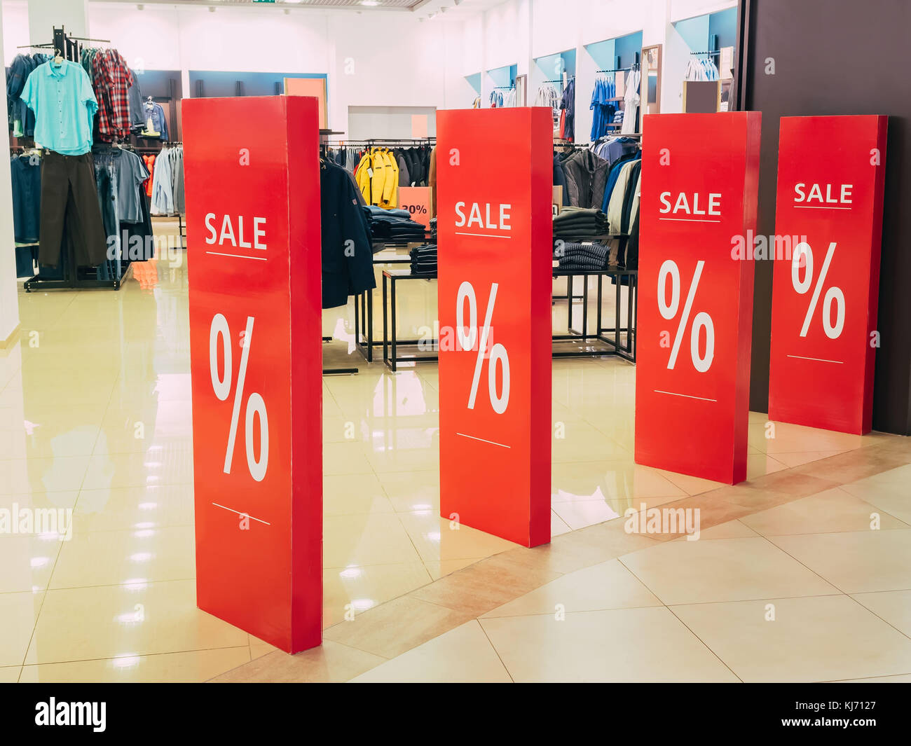 Sale mall signboard hi-res stock photography and images - Alamy